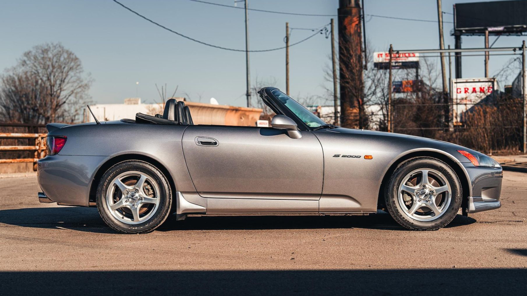 Woah, you could own this 950-mile factory fresh Honda S2000 | Top Gear