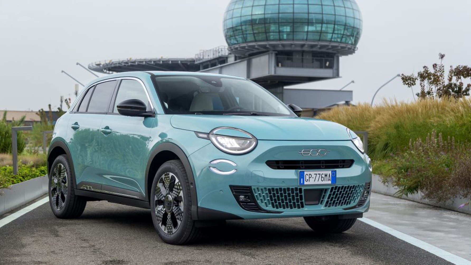 Fiat adds £10k cheaper petrol option to its 600e electric SUV | Top Gear