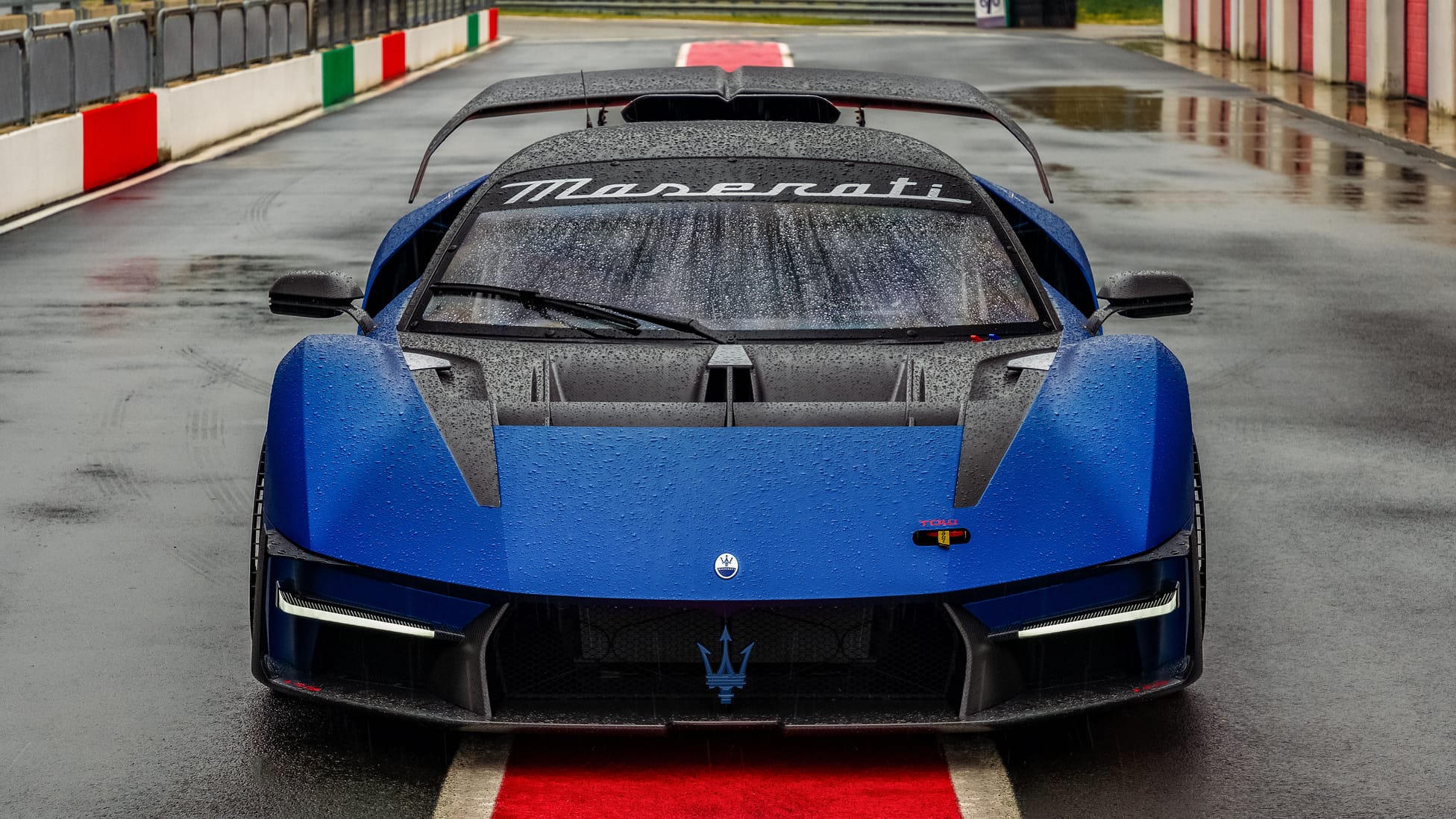 Maserati's bonkers MCXtrema track car will reach customers this summer ...