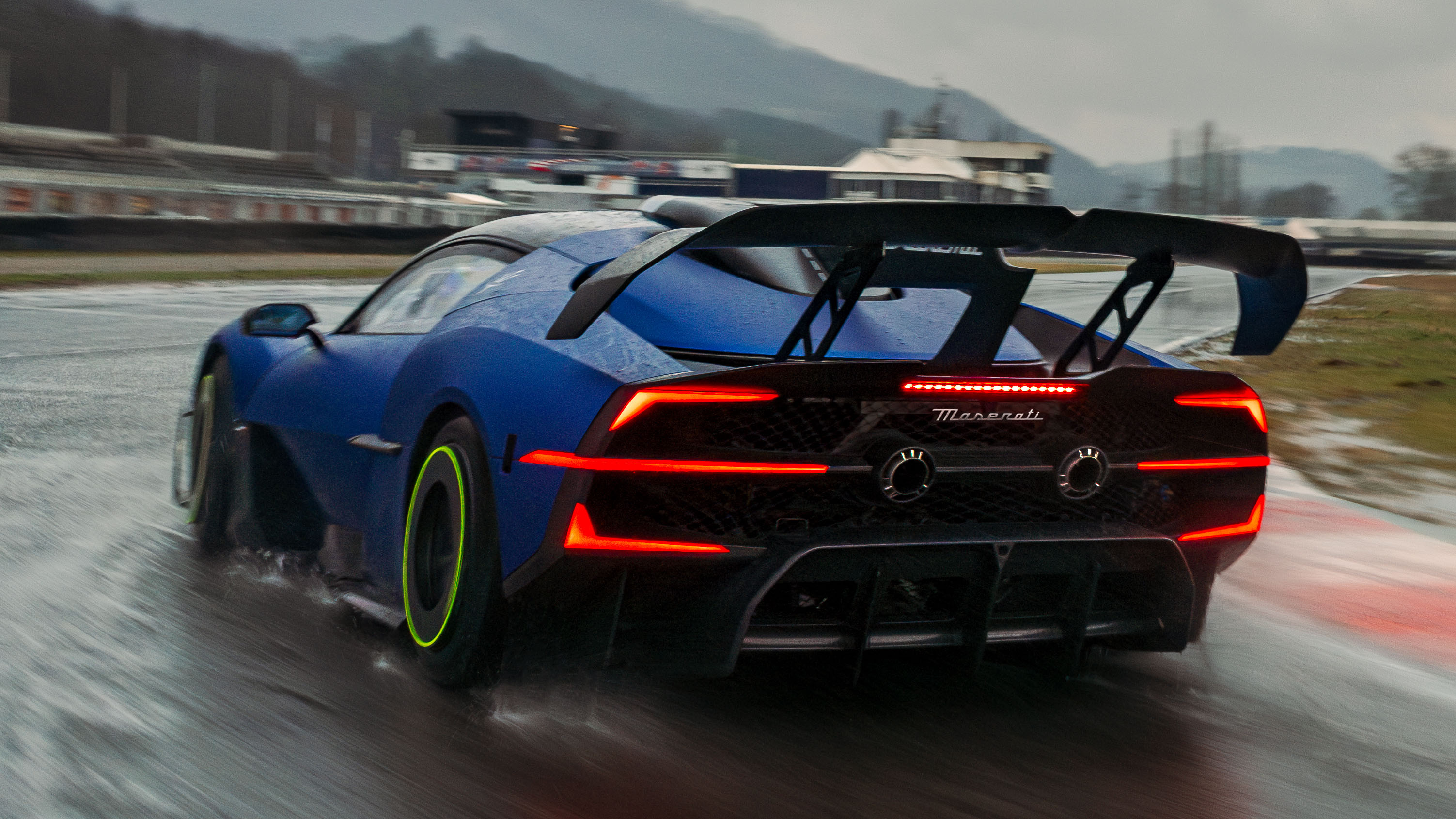 Maserati's bonkers MCXtrema track car will reach customers this summer ...