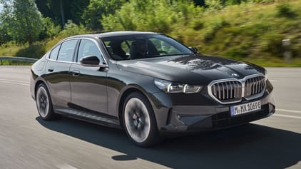 BMW 5 Series 550e review: bulky, ugly... and really very good Reviews ...