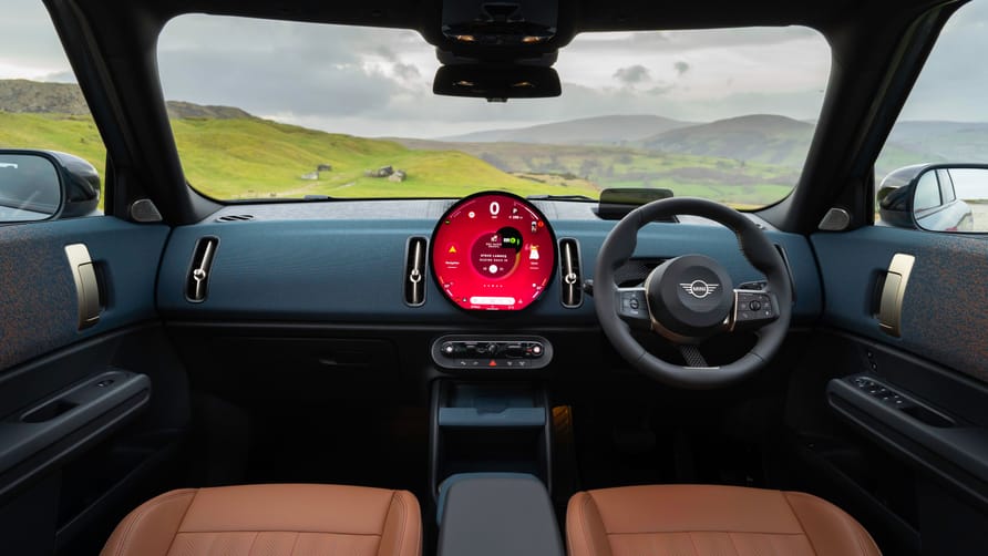 Mini Countryman Interior Layout & Technology | Top Gear