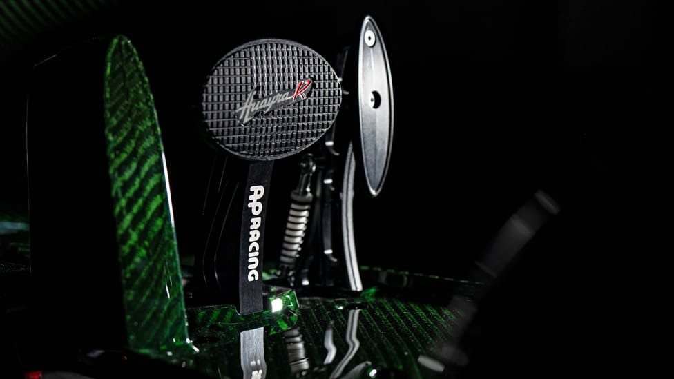 Calling all sim racers: Pagani will now sell you a Huayra R-themed rig ...