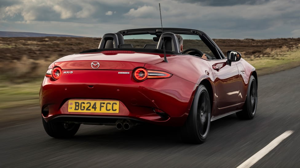 Mazda MX-5 Driving, Engines & Performance | Top Gear