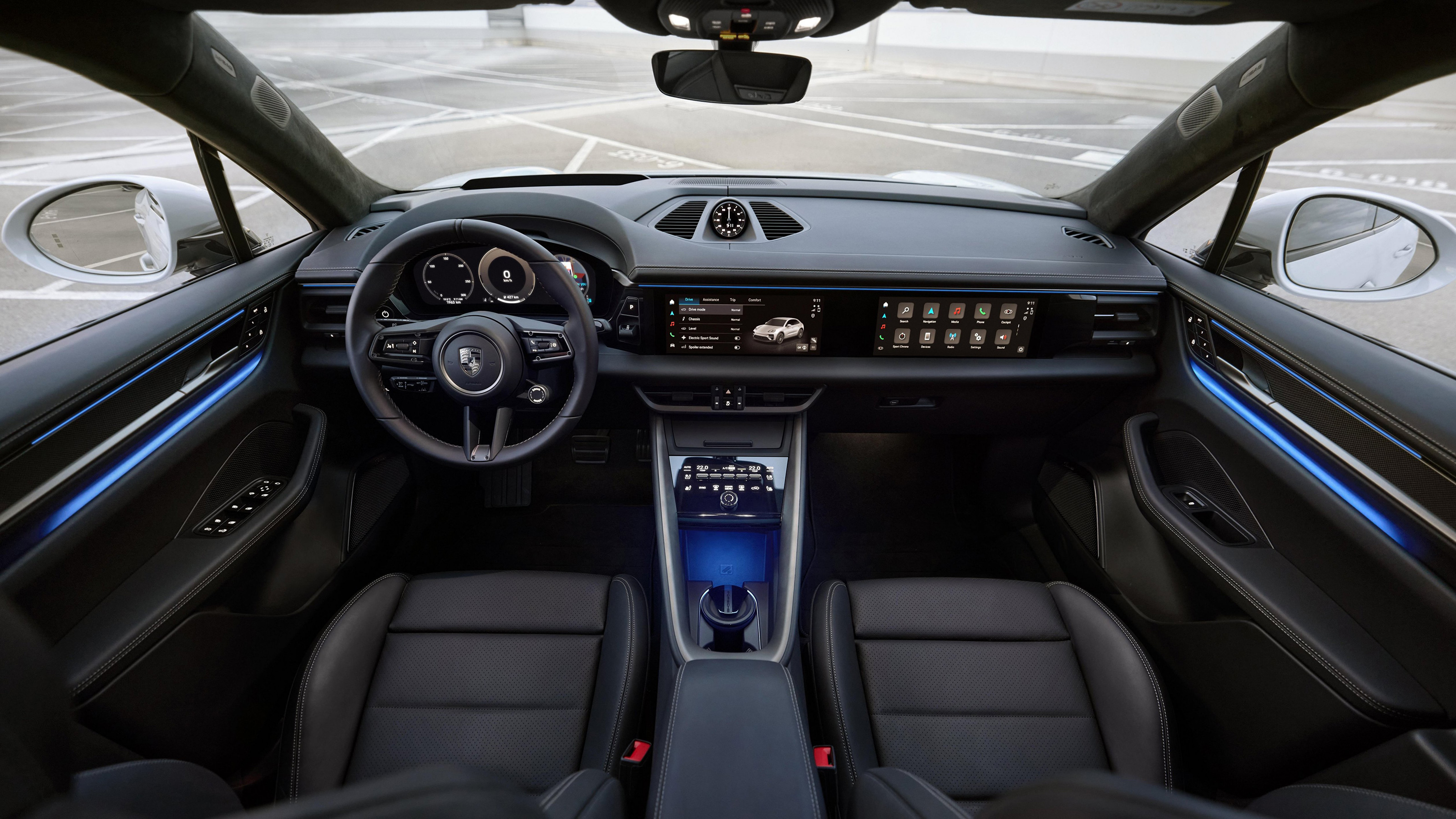 Porsche Macan Interior Layout & Technology | Top Gear