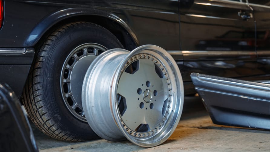 Ricci's Garage: the 560 SEL is nearly ready - now to fit the classic ...