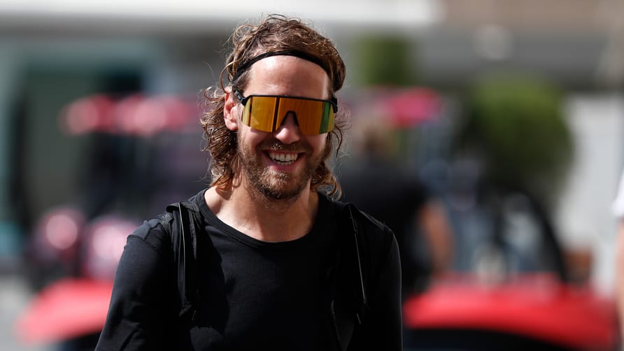 Could Sebastian Vettel make a sensational F1 comeback? | Top Gear