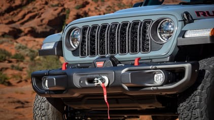 Jeep Wrangler (US) Interior Layout & Technology | Top Gear