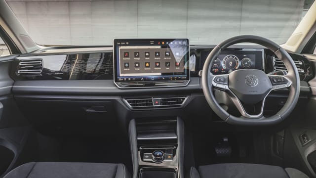 Volkswagen Tiguan Interior Layout & Technology | Top Gear