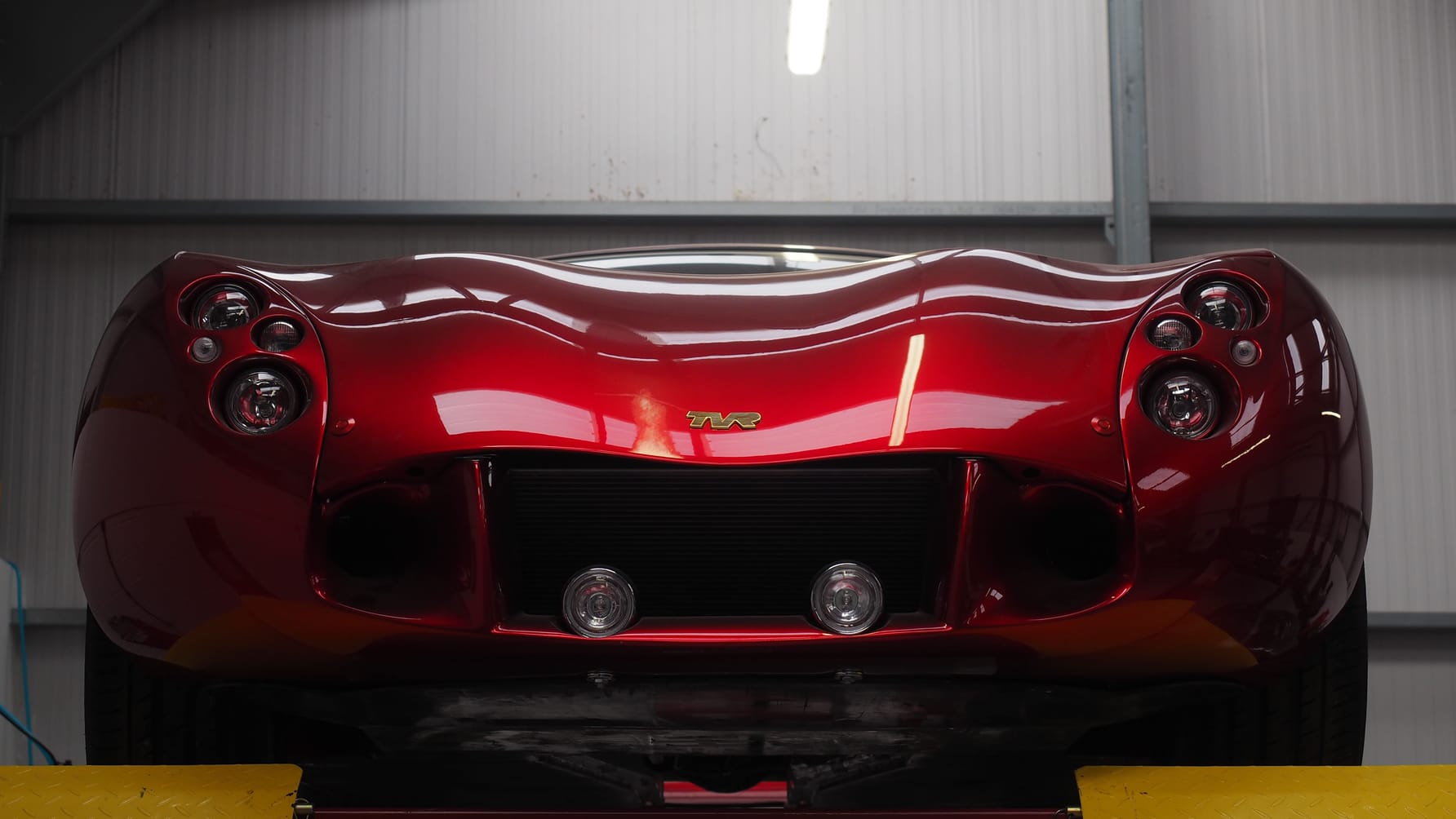 One of the craziest TVRs ever made is up for grabs: the T440R | Top Gear