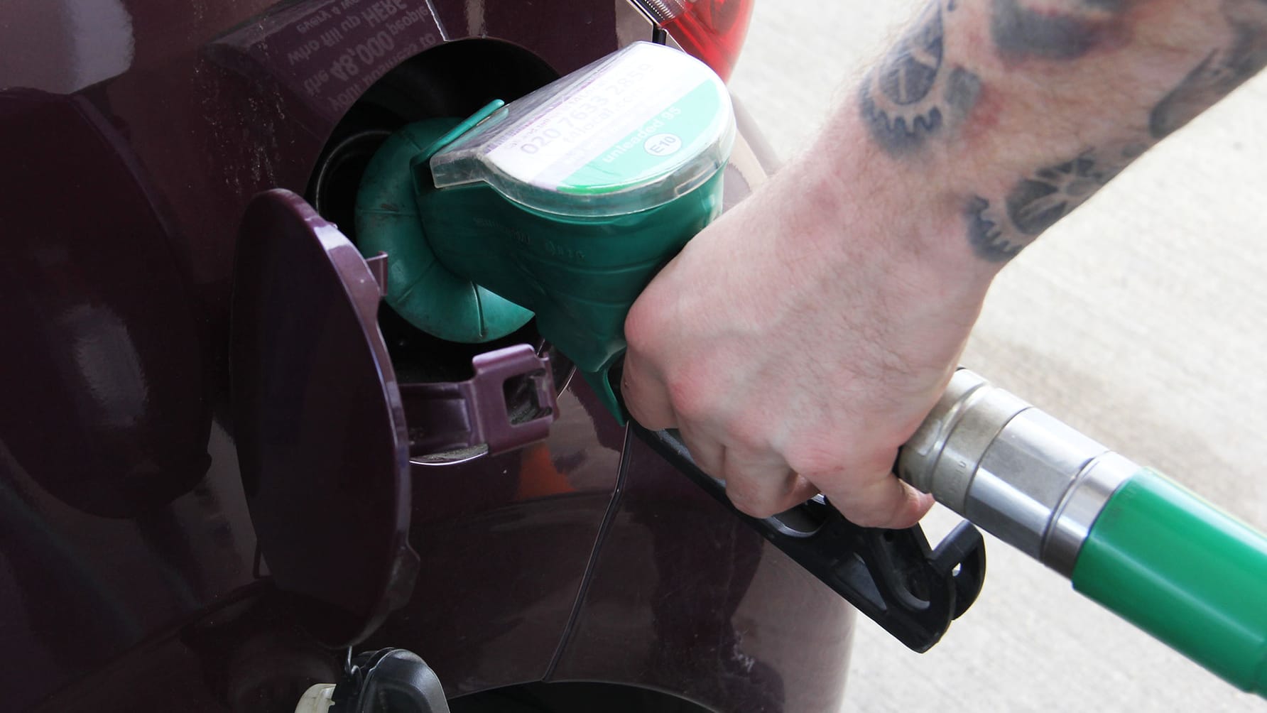 There's more than 30p difference in the highest and lowest UK fuel ...