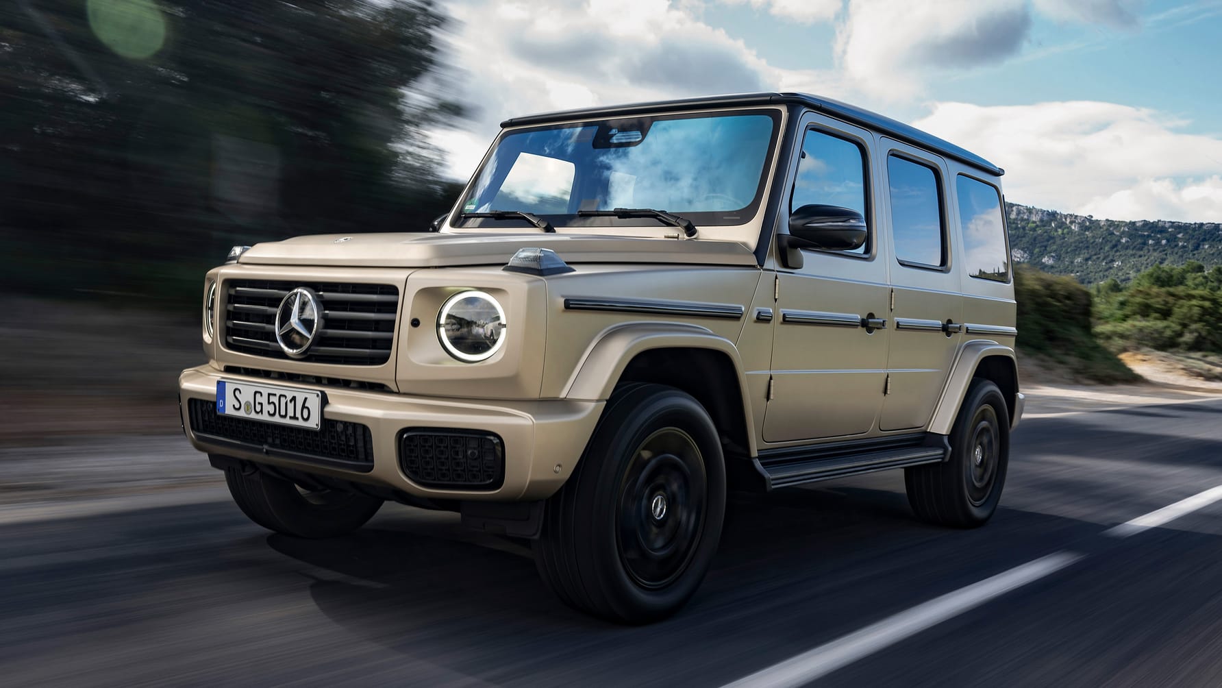 Mercedes-Benz G-Class Driving, Engines & Performance | Top Gear