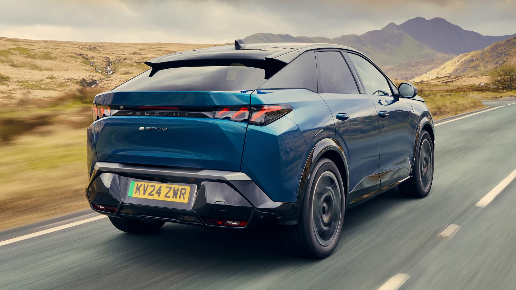 Peugeot e-3008 Driving, Engines & Performance | Top Gear