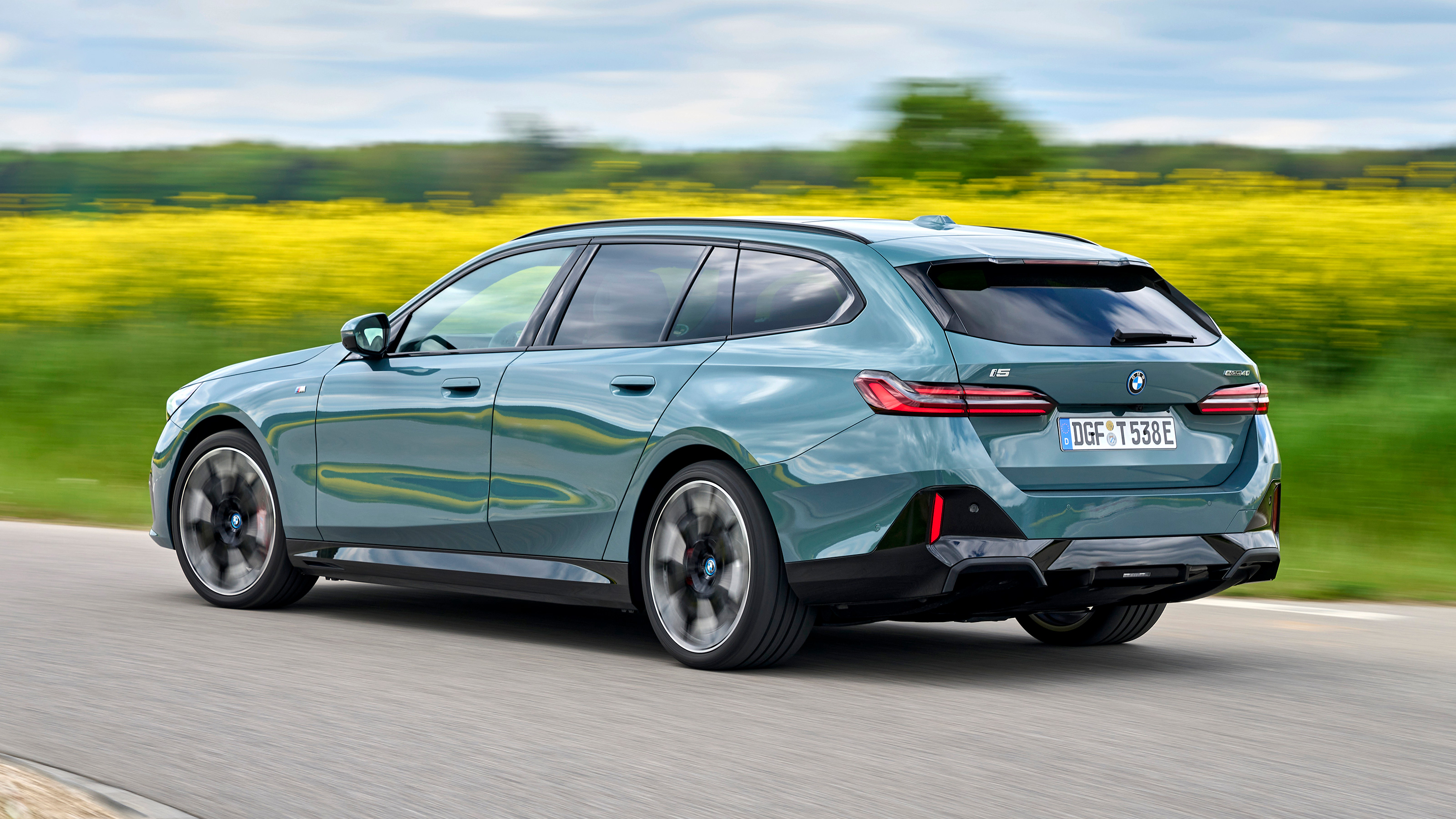 BMW i5 Touring Review 2024 | Top Gear