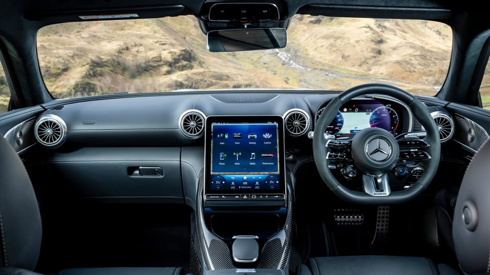 Mercedes-Benz AMG GT Interior Layout & Technology | Top Gear