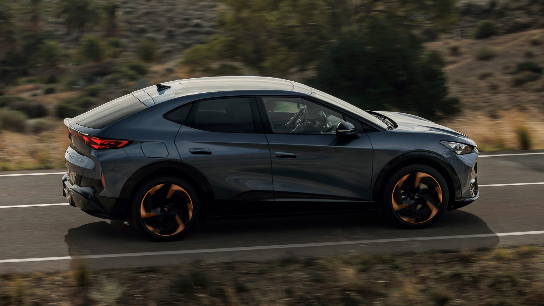 Cupra Tavascan Interior Layout & Technology | Top Gear