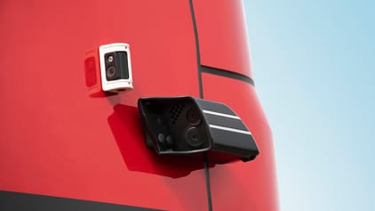 The new all-electric London bus has active suspension, a 532kWh battery ...