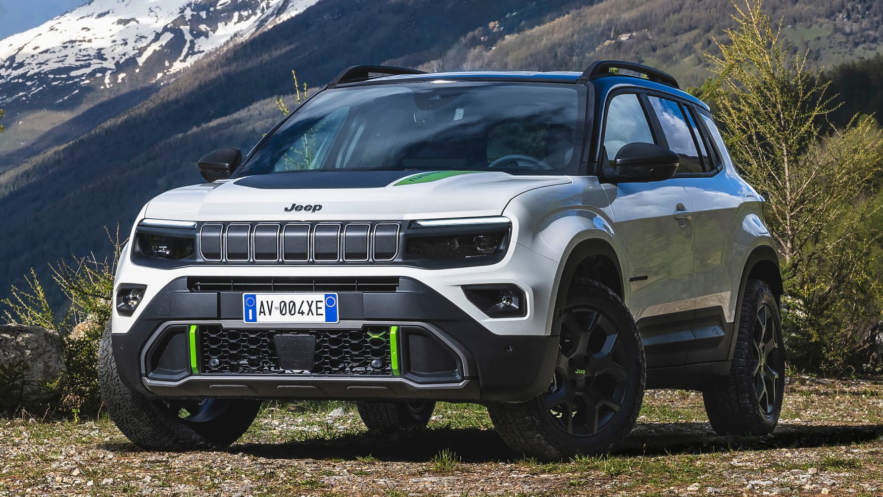 Jeep’s new Avenger 4xe has an AWD system that helps it climb, drive and ...