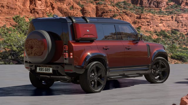 Land Rover has given the Defender more luxury and fancier chairs | Top Gear