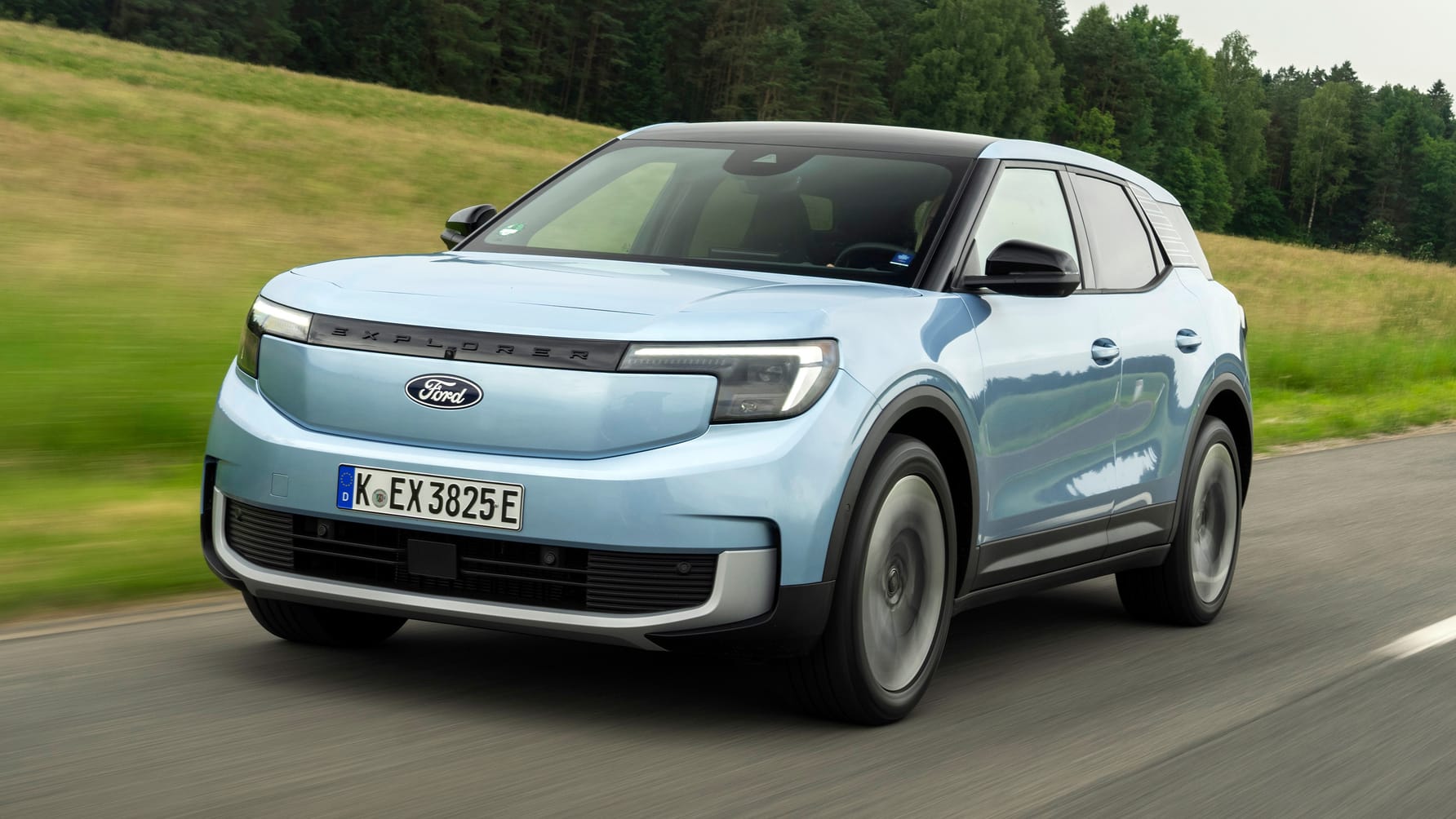 Ford Explorer Driving, Engines & Performance | Top Gear