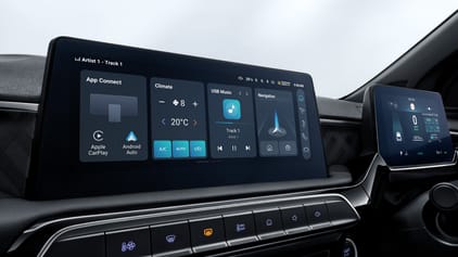 MG Motor UK MG3 Interior Layout & Technology | Top Gear