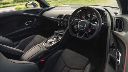 Audi R8 Interior Layout & Technology | Top Gear