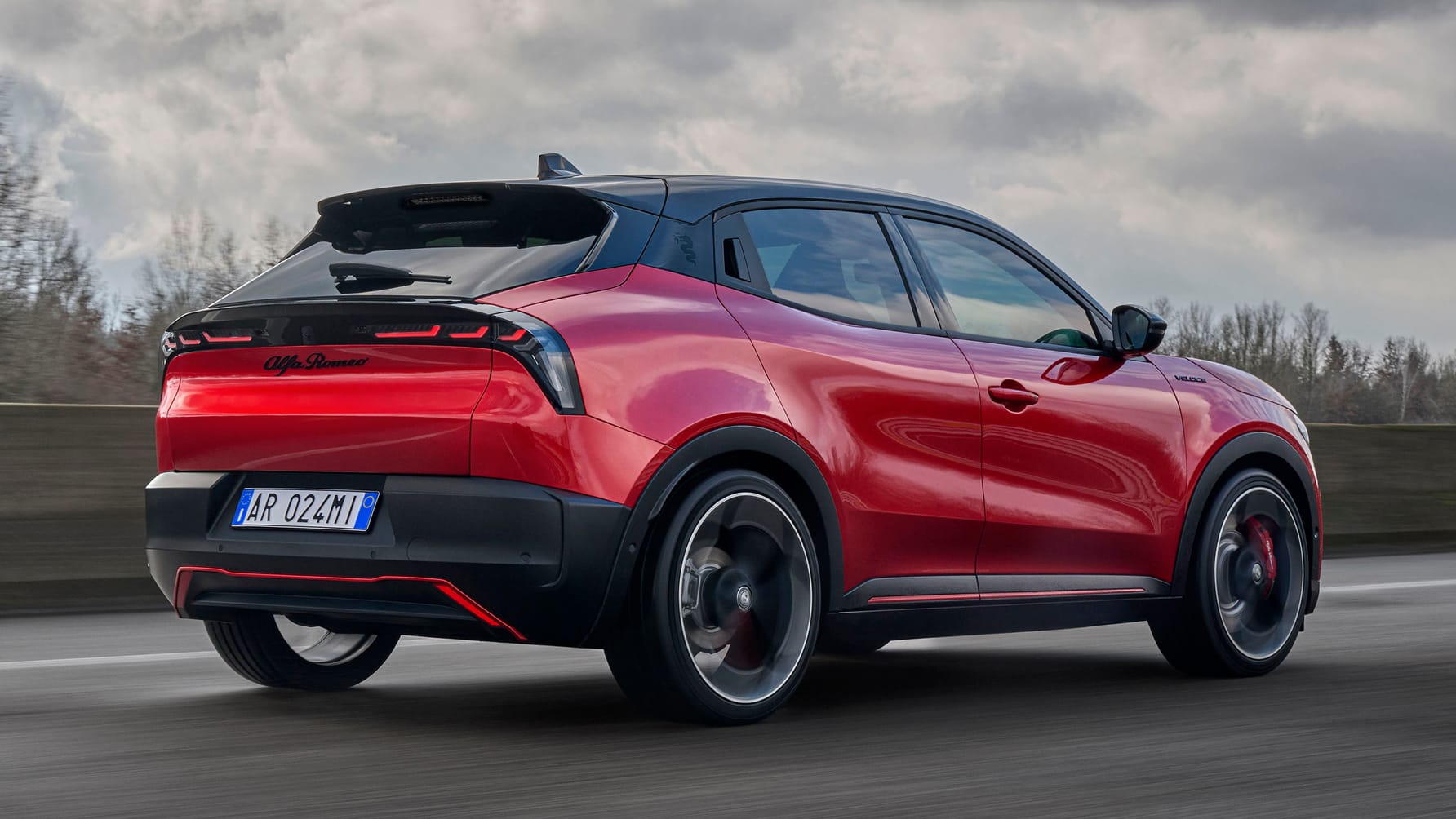 Alfa Romeo’s electric Junior is cheaper than a Jeep Avenger, yours from ...