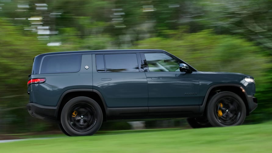 Rivian R1S (US) Interior Layout & Technology | Top Gear