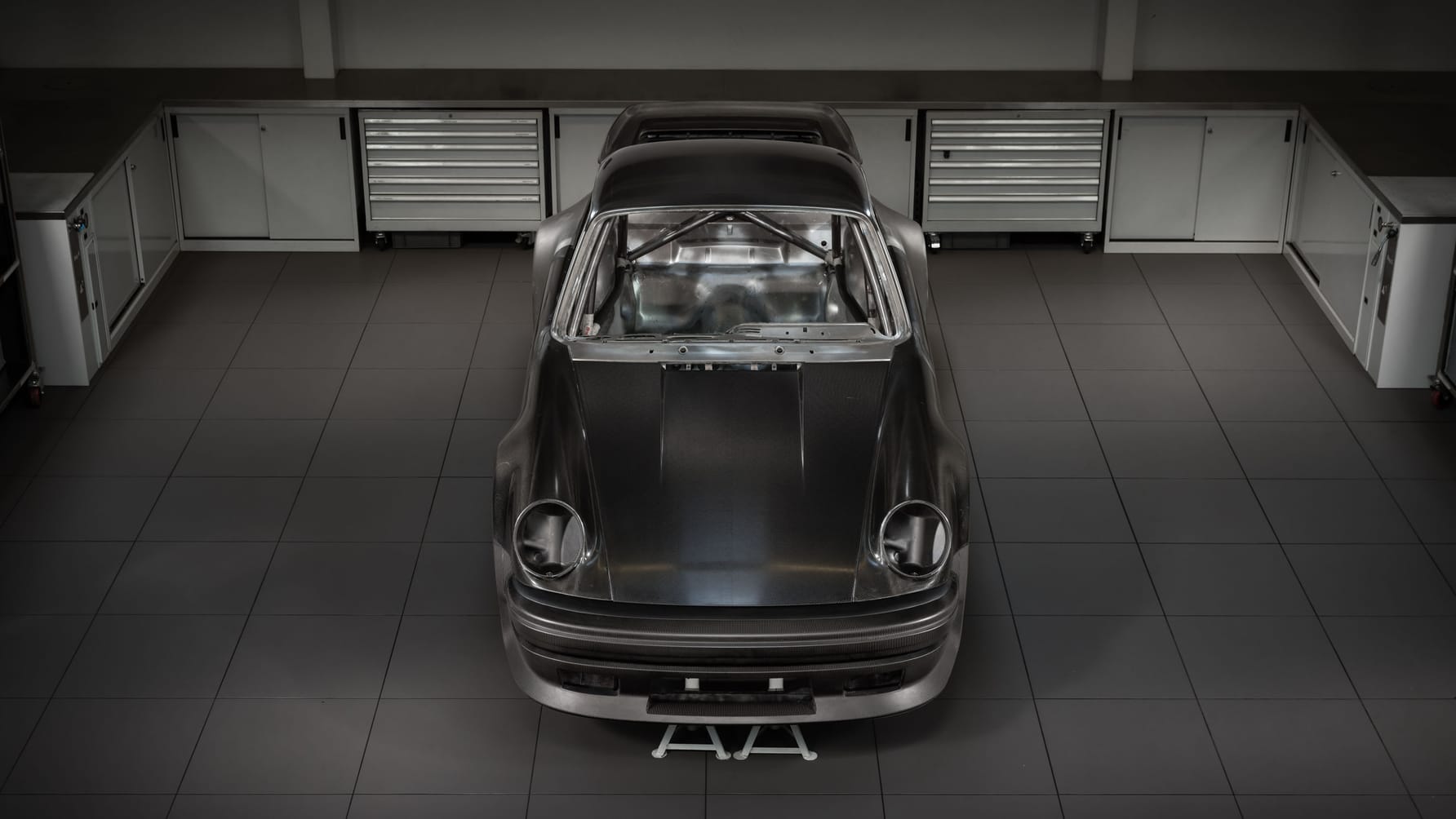 Lanzante has slotted a 1980s Porsche-TAG F1 engine into a 930 Turbo ...