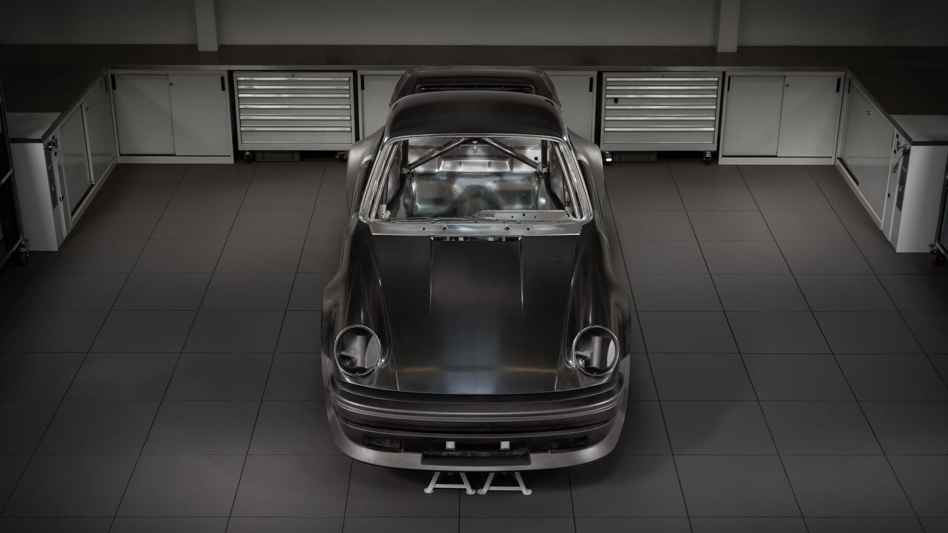 Lanzante has slotted a 1980s Porsche-TAG F1 engine into a 930 Turbo ...