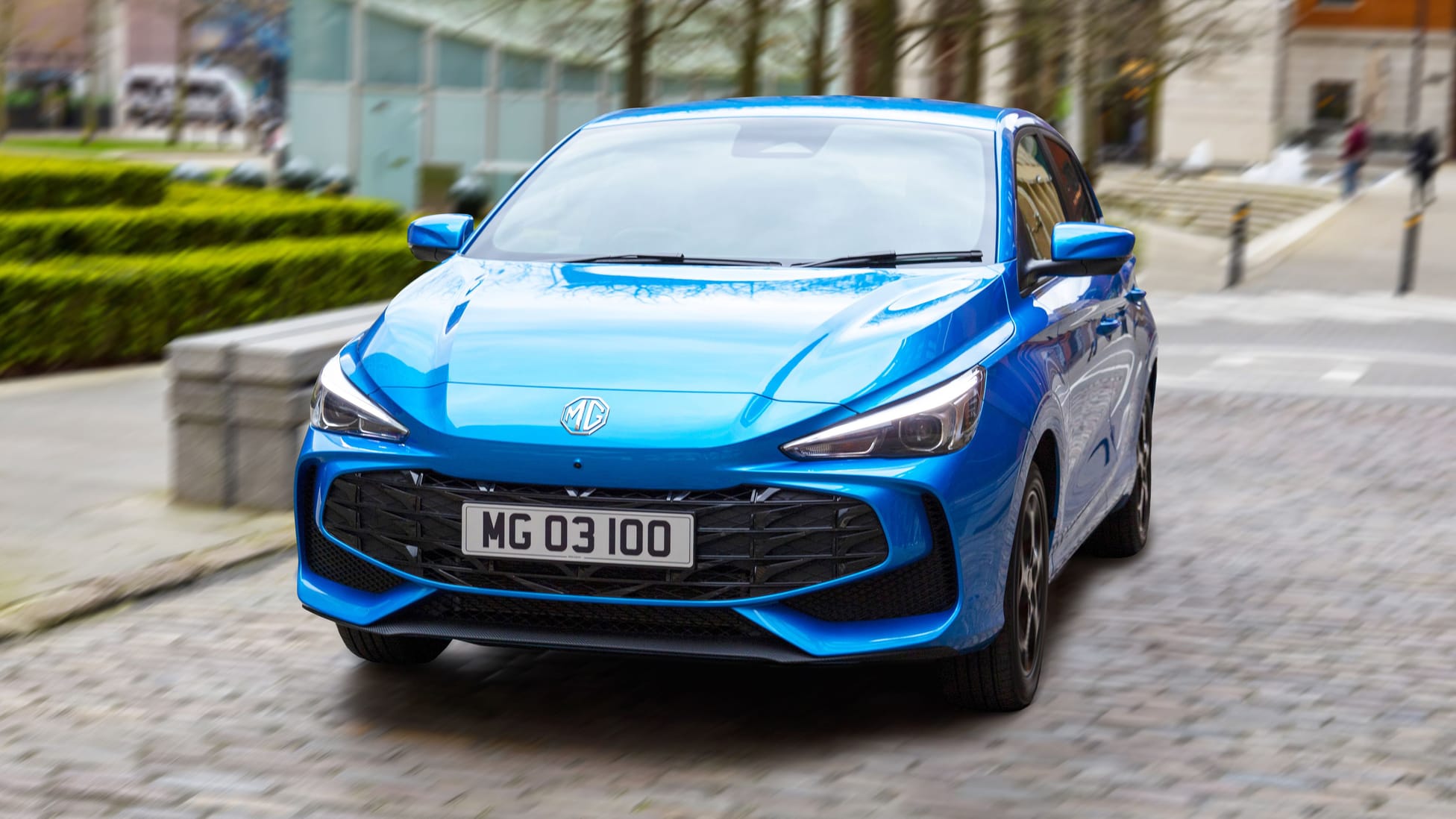 MG Motor UK MG3 Interior Layout & Technology | Top Gear