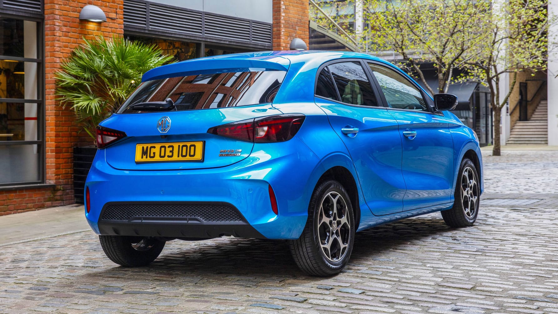 MG Motor UK MG3 Driving, Engines & Performance | Top Gear