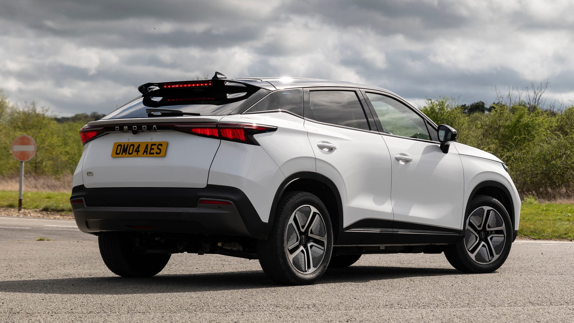 Buy Omoda E5 Price, PPC or HP | Top Gear