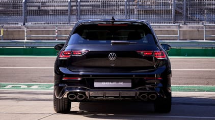 The new Volkswagen Golf R is here, and it's now more powerful than ...