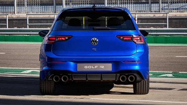 The new Volkswagen Golf R is here, and it's now more powerful than ...