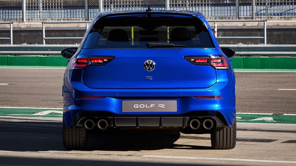 The new Volkswagen Golf R is here, and it's now more powerful than ...