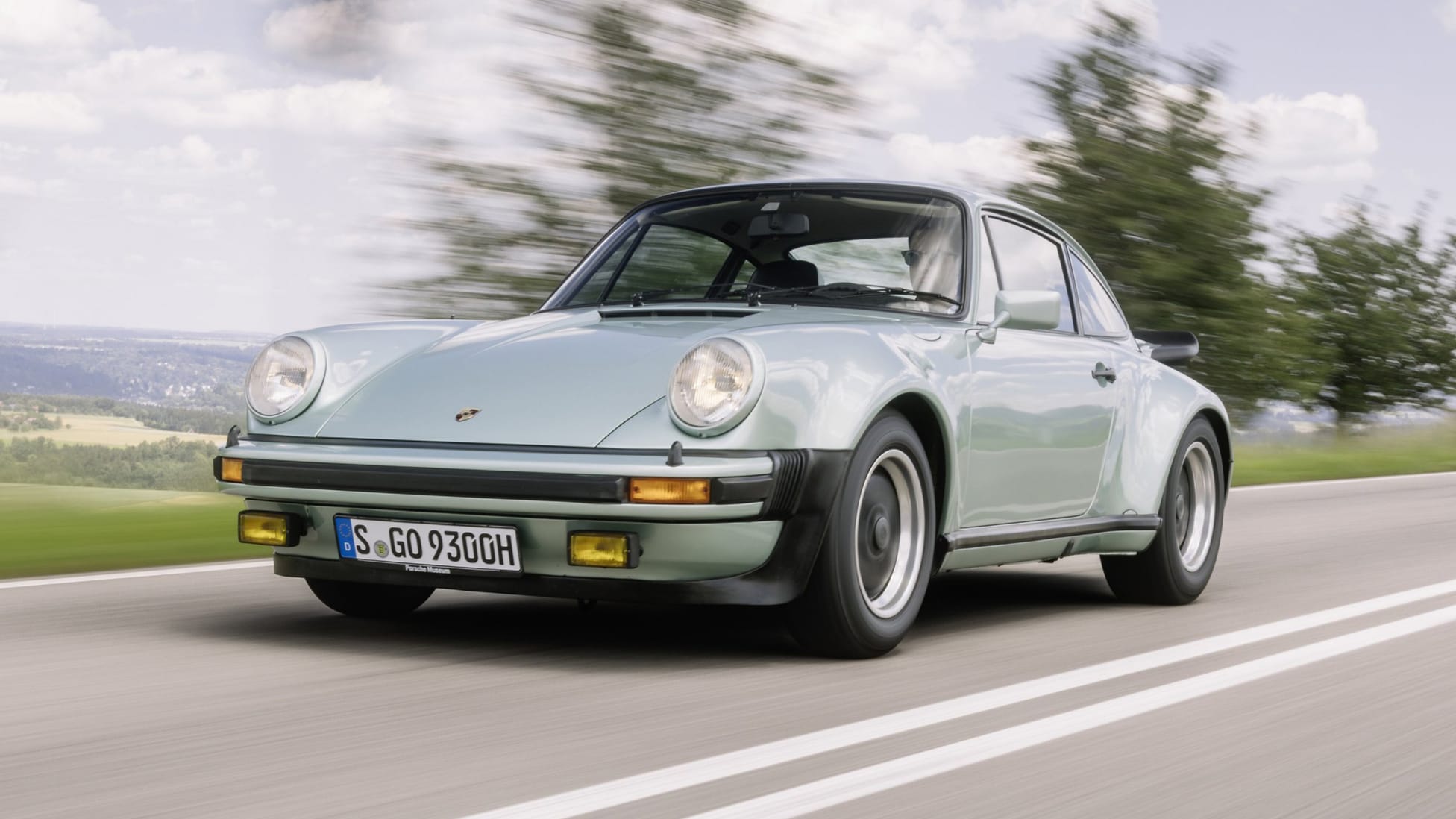 Porsche 930 Turbo Driving, Engines & Performance | Top Gear
