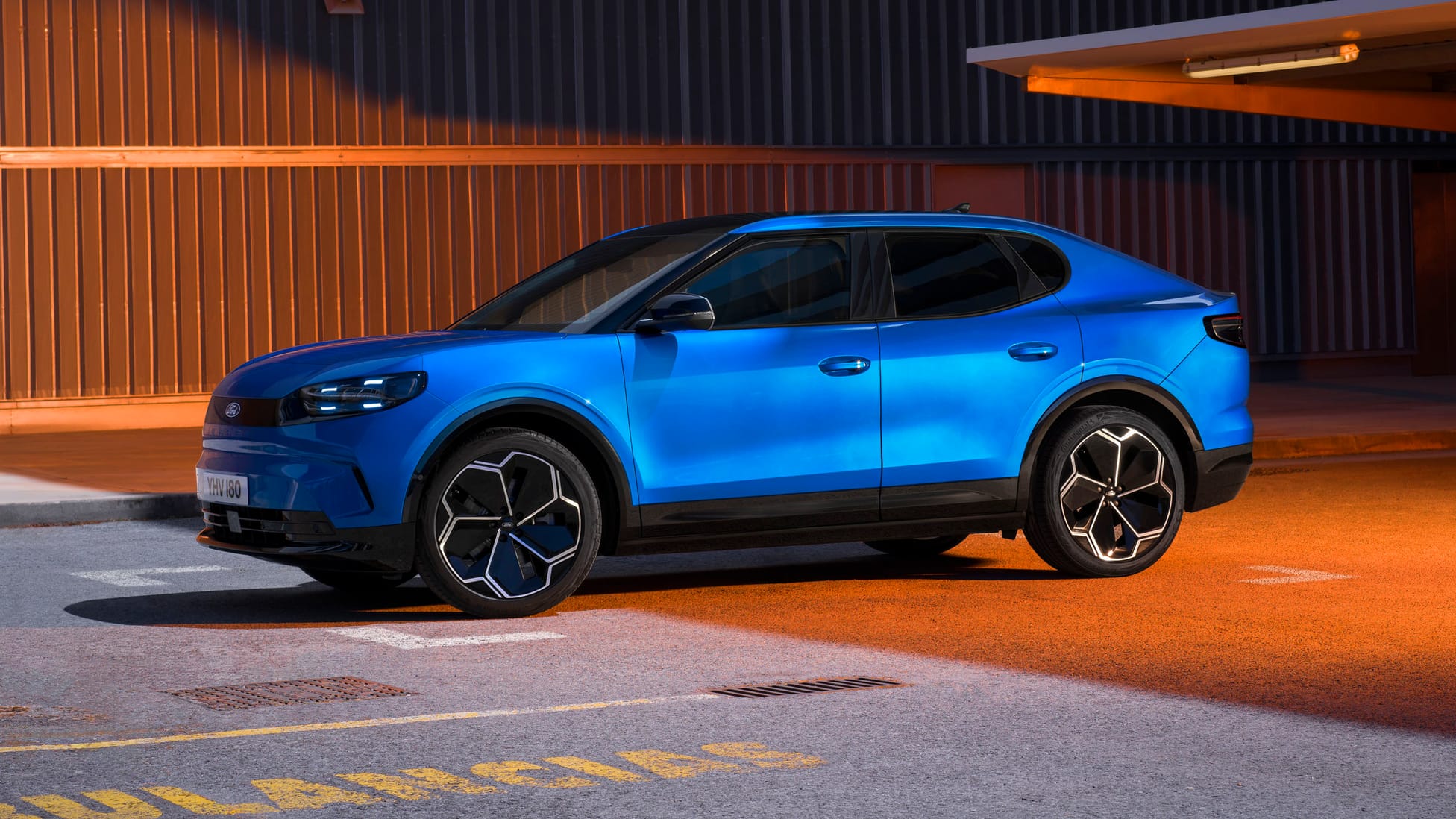 It's the brand new Ford Capri! And yes, it's now an electric SUV | Top Gear