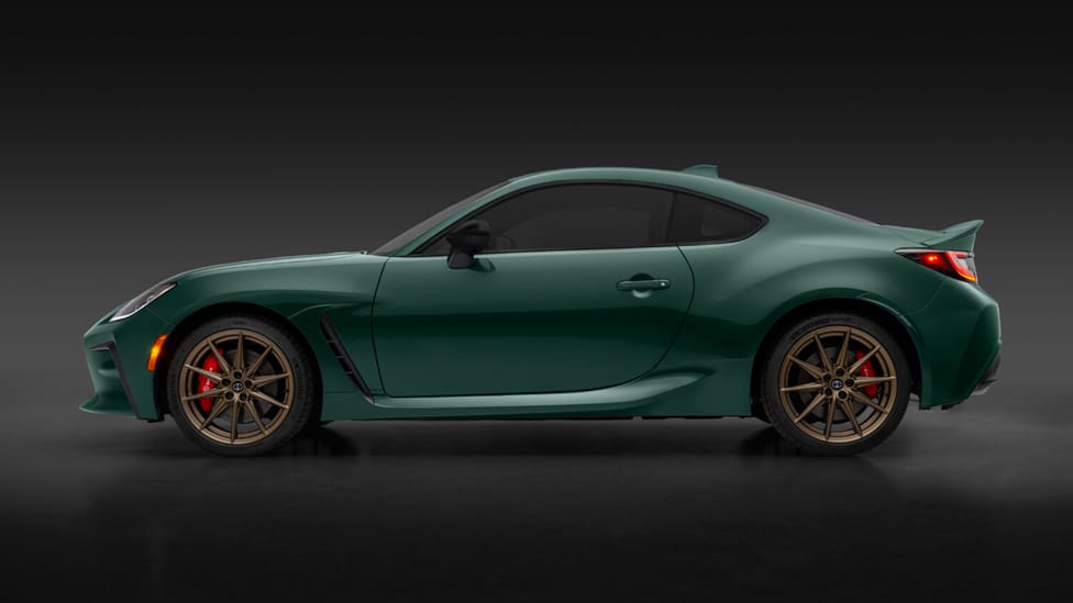 The Toyota GR86 Hakone Edition is back with green paint, a tan interior ...