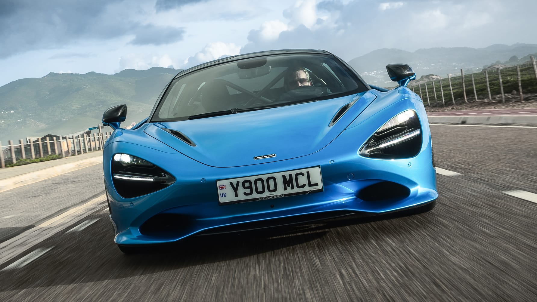 McLaren 750S Interior Layout & Technology | Top Gear