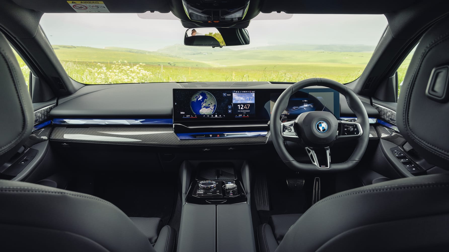 BMW i5 Touring Interior Layout & Technology | Top Gear