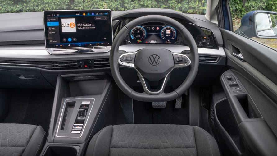 Volkswagen Golf (Mk8) Interior Layout & Technology | Top Gear