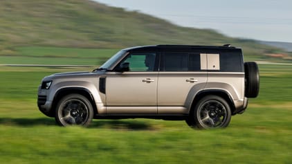 The new Land Rover Defender OCTA is a 626bhp twin-turbo V8 super SUV ...