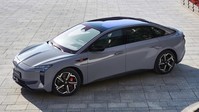 Hongqi is coming to the UK with the EH7 saloon and EHS7 SUV | Top Gear
