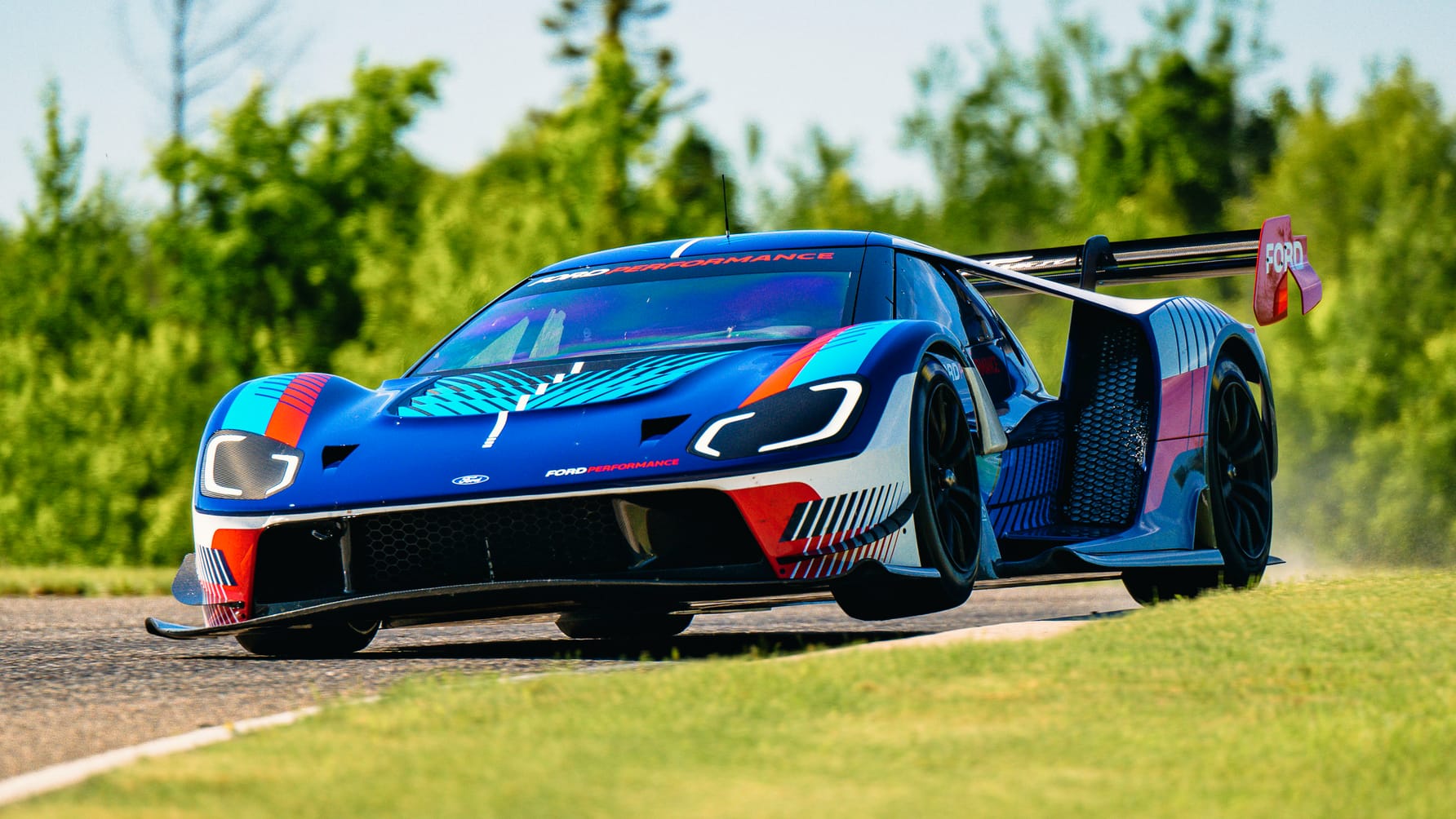 Ford GT Mk IV Driving, Engines & Performance | Top Gear