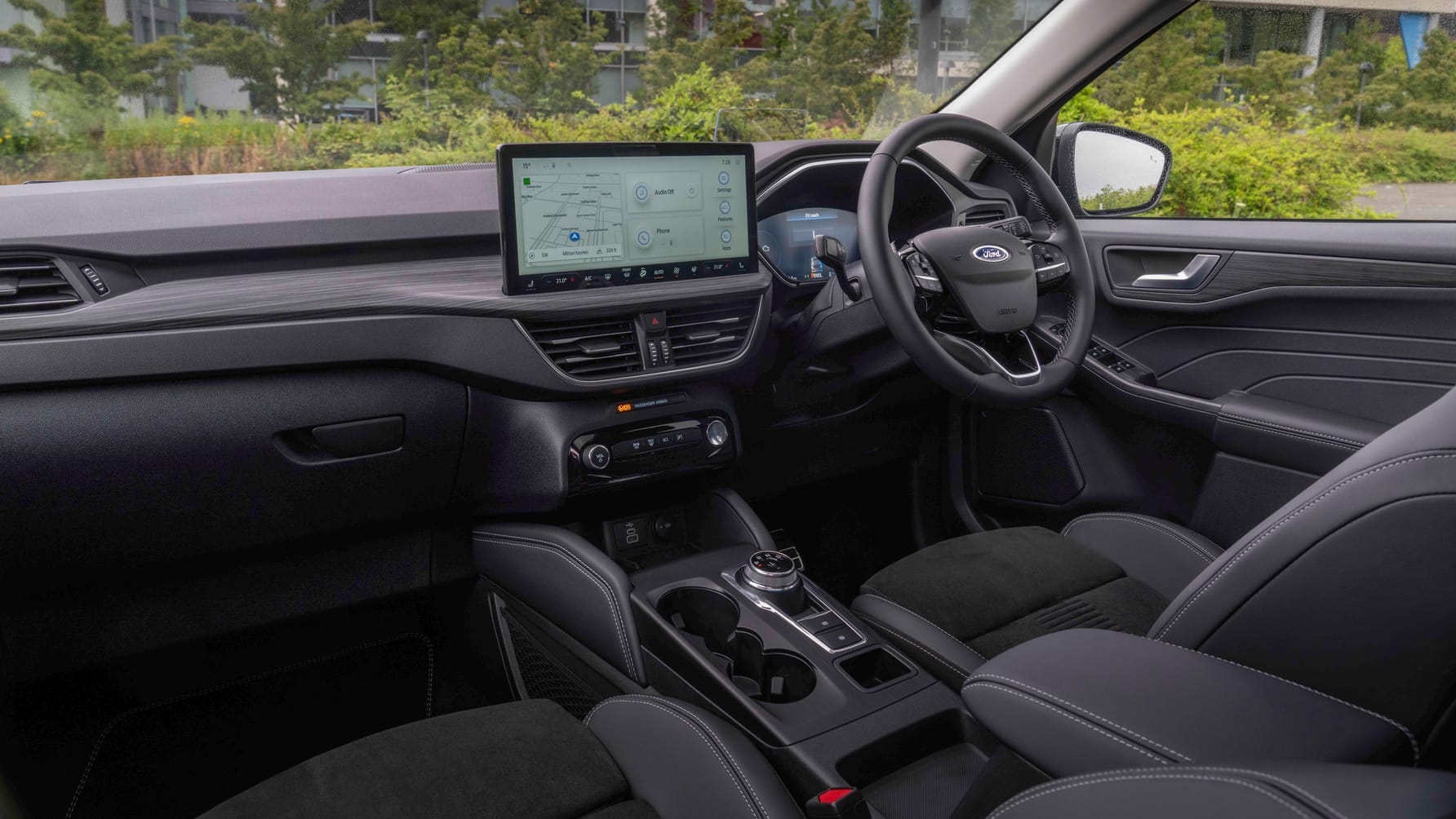 Ford Kuga Interior Layout & Technology | Top Gear