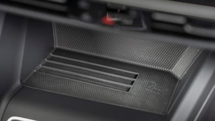 Volkswagen Golf (Mk8) Interior Layout & Technology | Top Gear