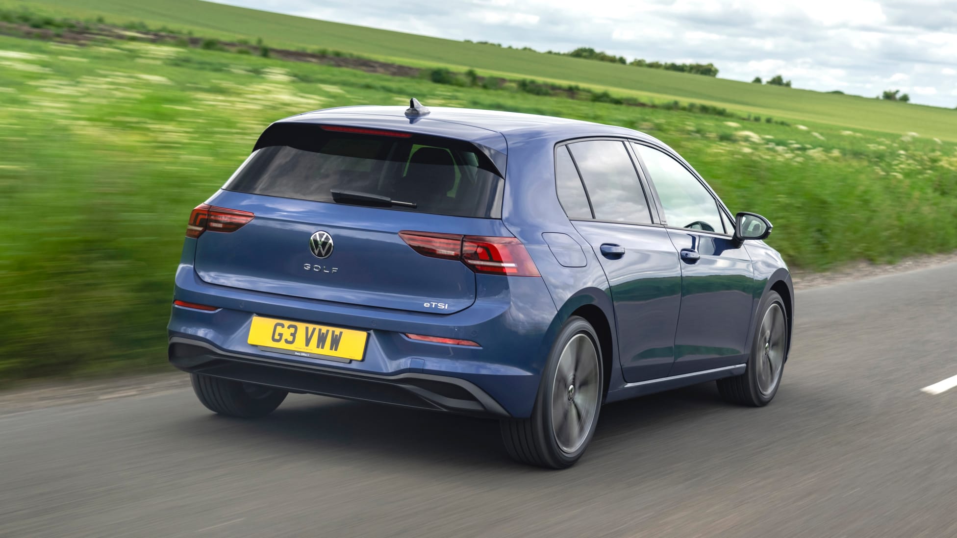 Volkswagen Golf (Mk8) Interior Layout & Technology | Top Gear