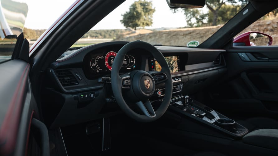 Porsche 911 Interior Layout & Technology | Top Gear