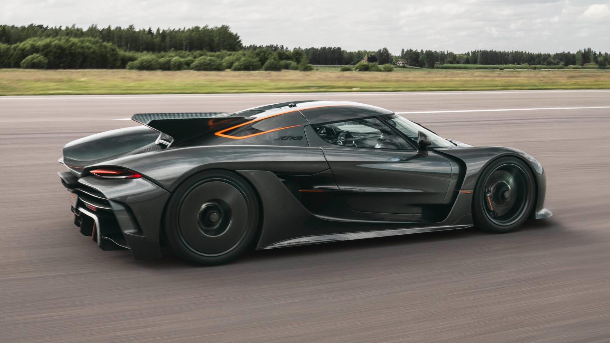 Koenigsegg has broken its own 0-400-0kph world record | Top Gear